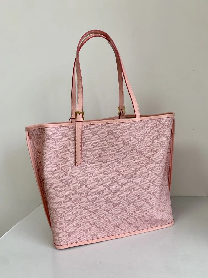Accurate model MCM Shopping Bags
