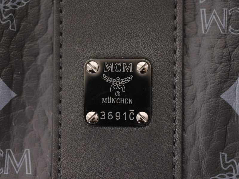 Brand-authenticated MCM Shopping Bags