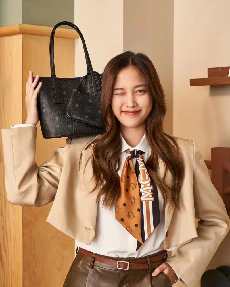 Brand-authenticated MCM Shopping Bags