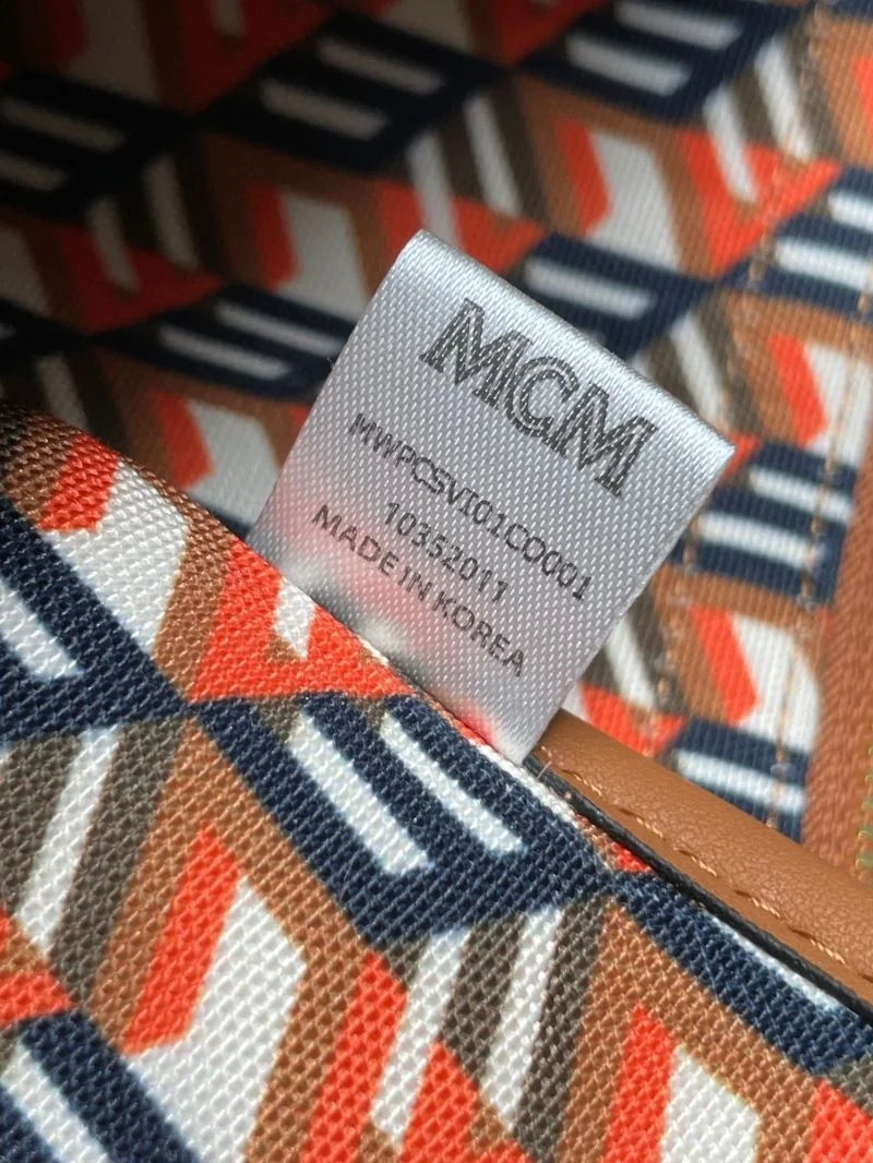 Brand-authenticated MCM Shopping Bags