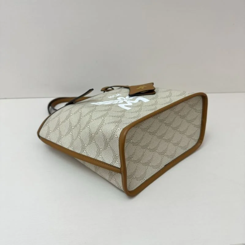 Brand-authenticated MCM Shopping Bags