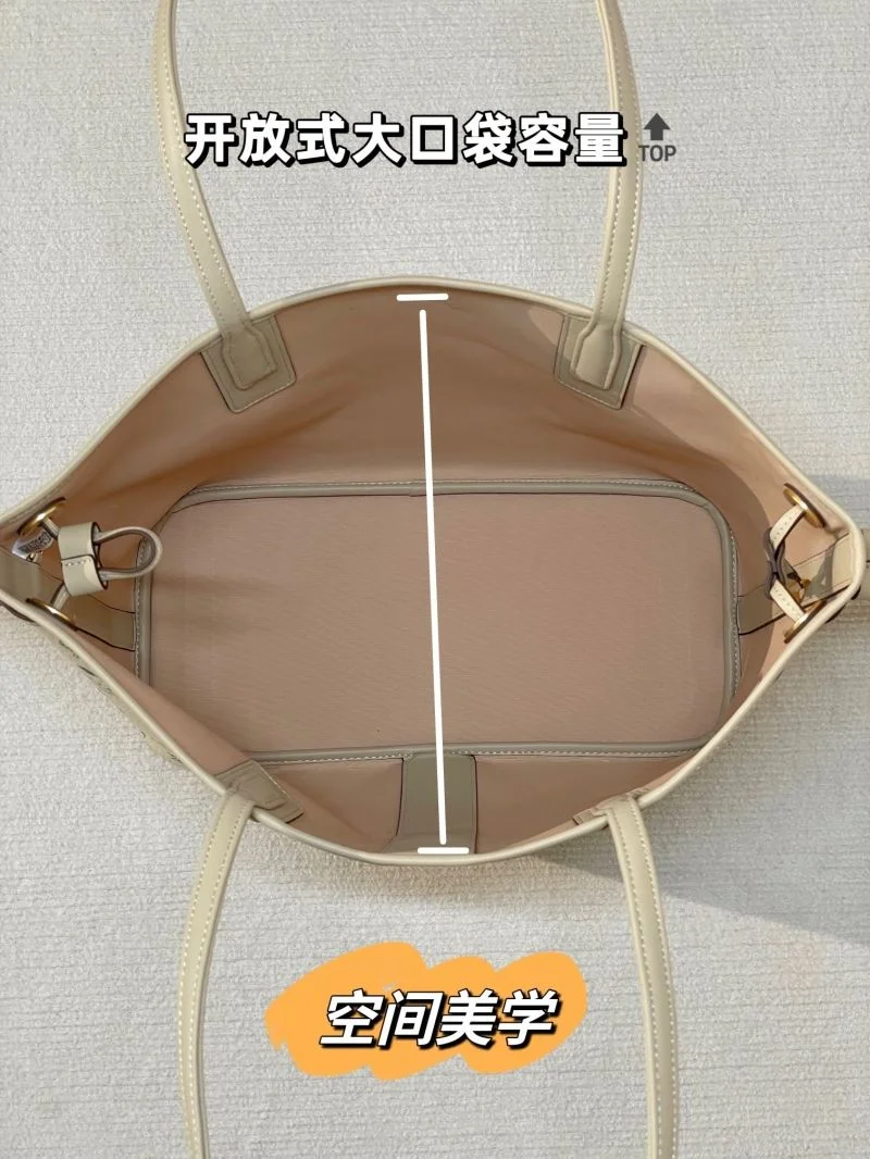 Top mirror MCM Shopping Bags
