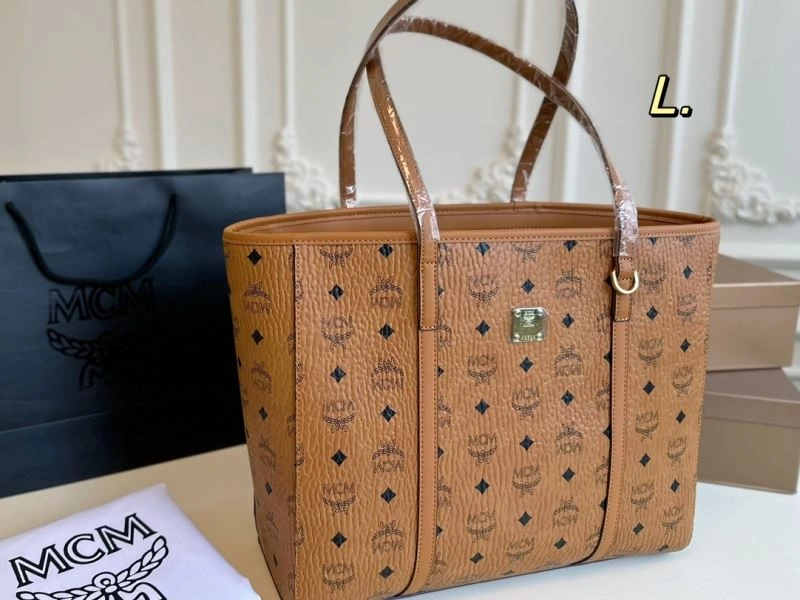 Accurate model MCM Shopping Bags