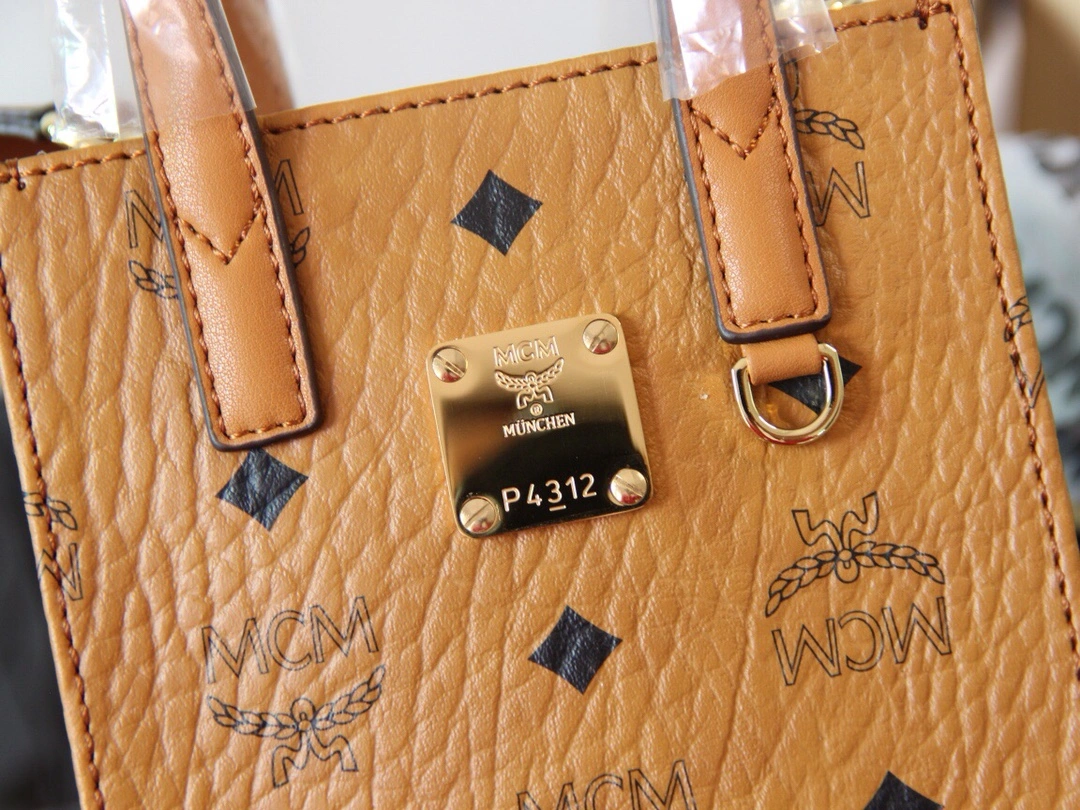 Top mirror MCM Top Handle Bags