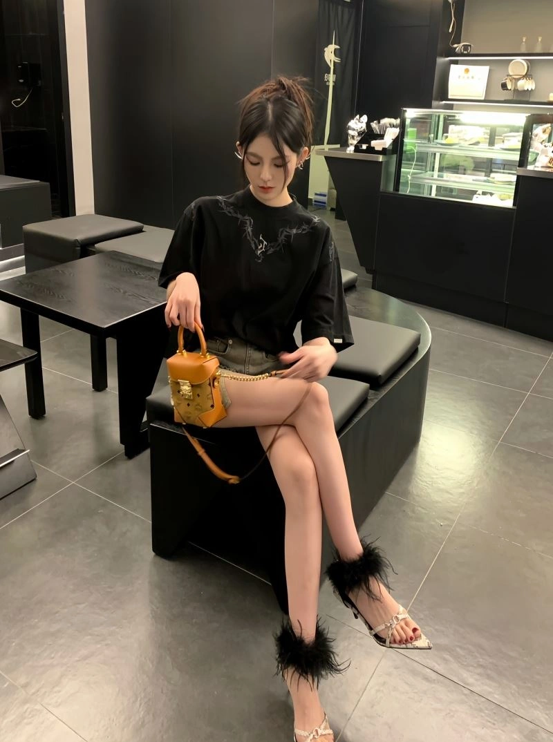 Bargain MCM Top Handle Bags