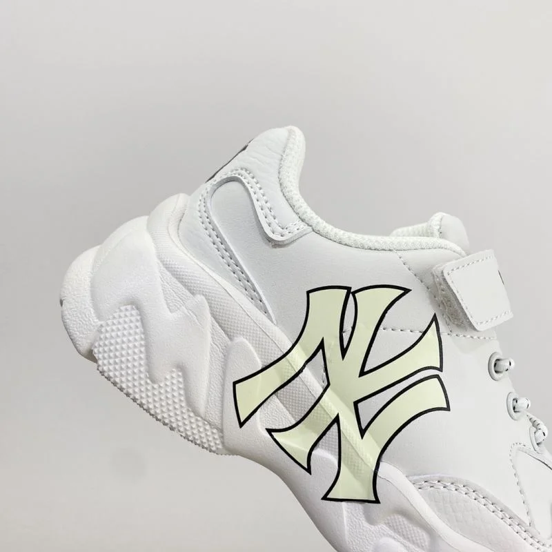 Low-cost MLB SHOES