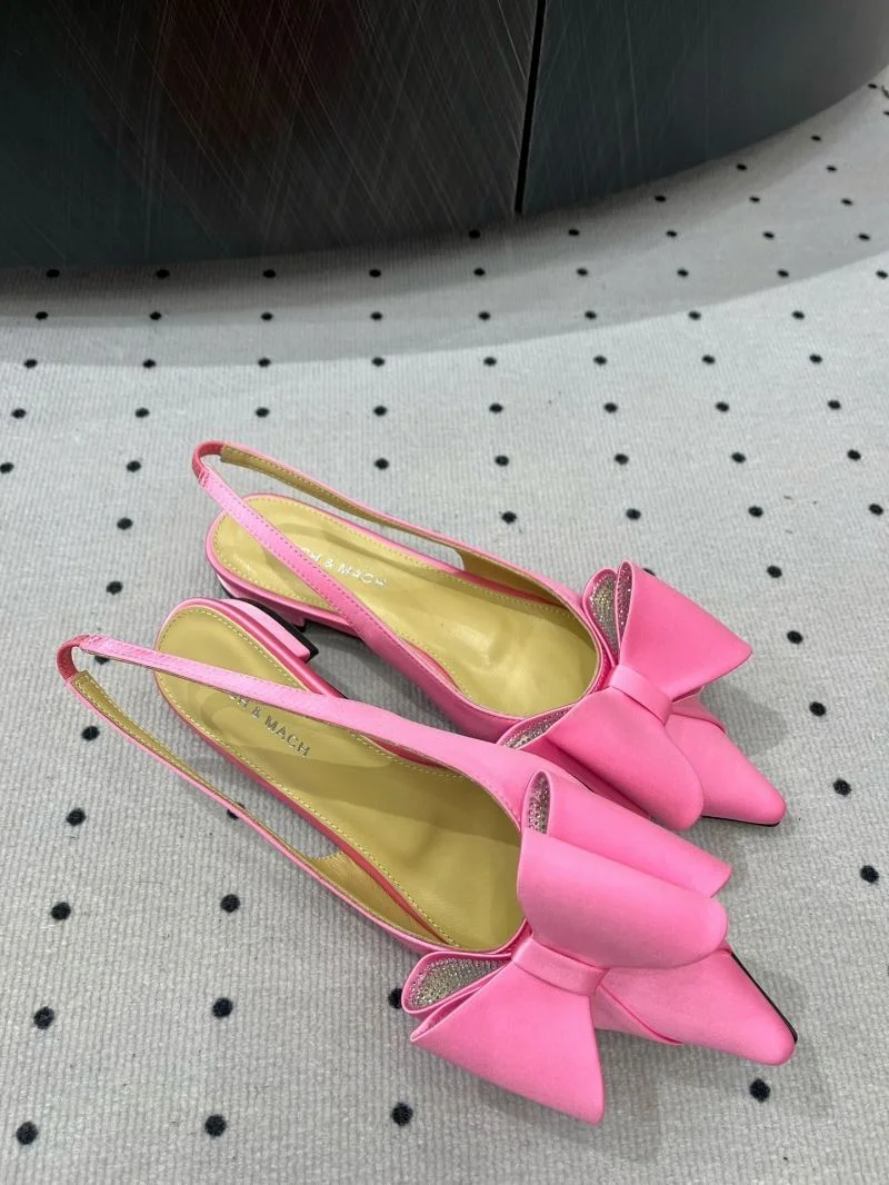 Low-cost Mach Mach Sandals