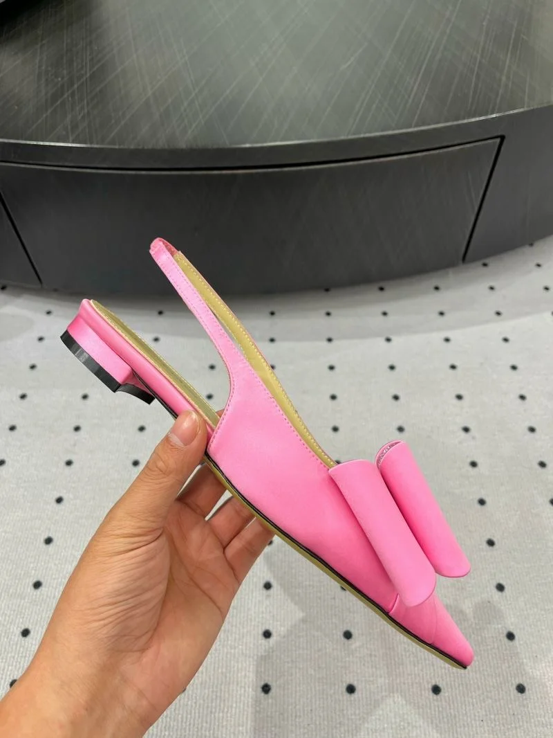 Low-cost Mach Mach Sandals