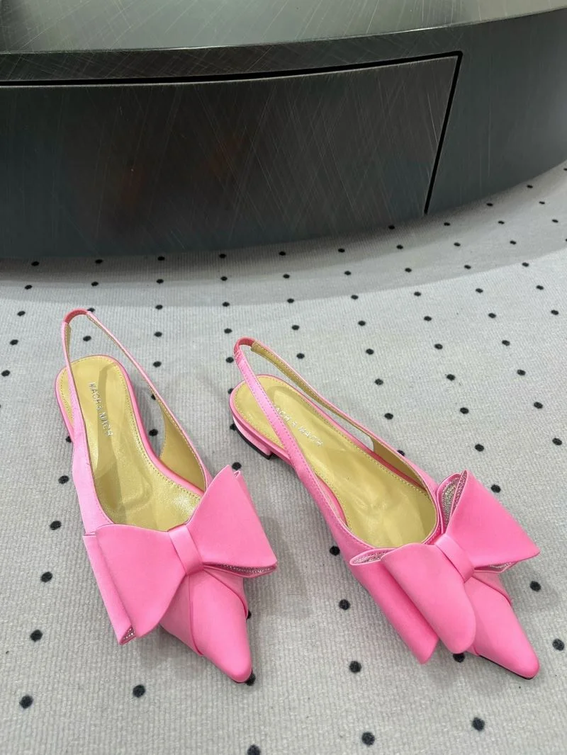 Low-cost Mach Mach Sandals