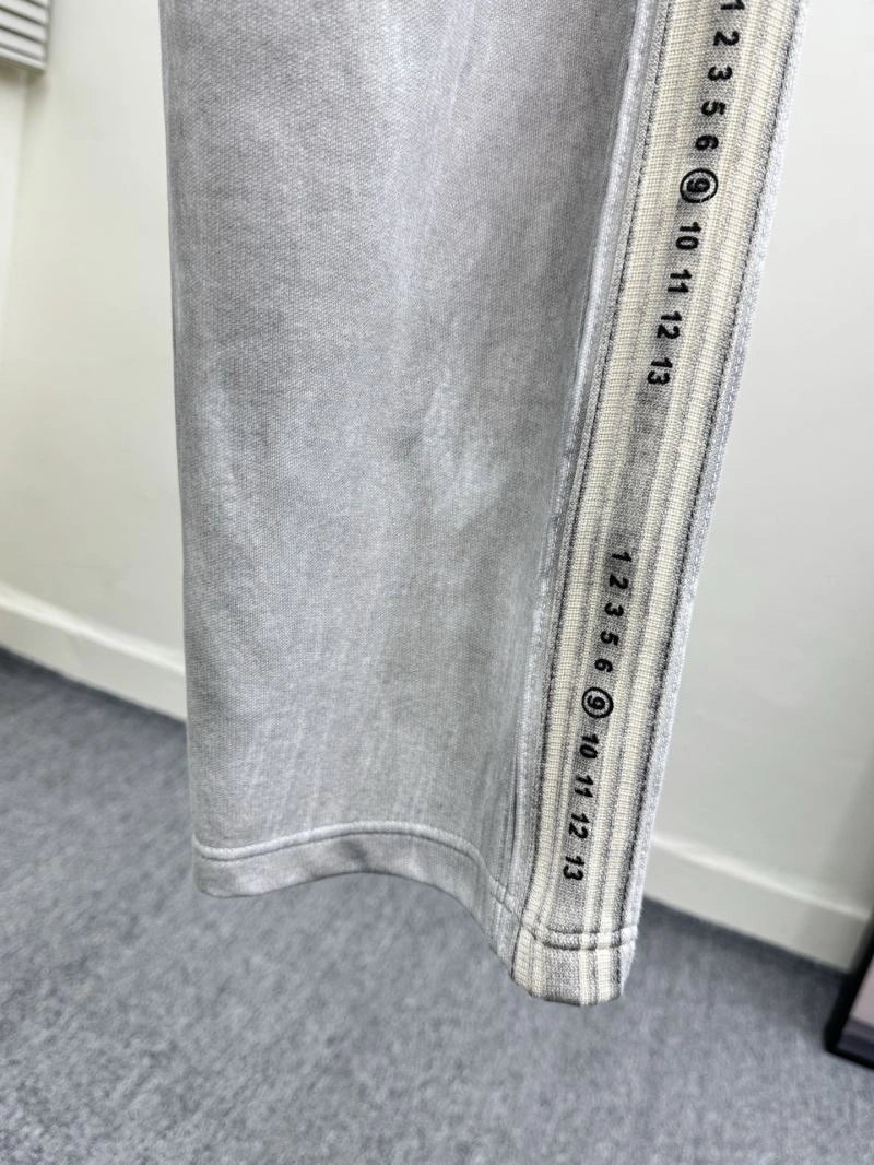 Top match Maison Margiela Long Pants
