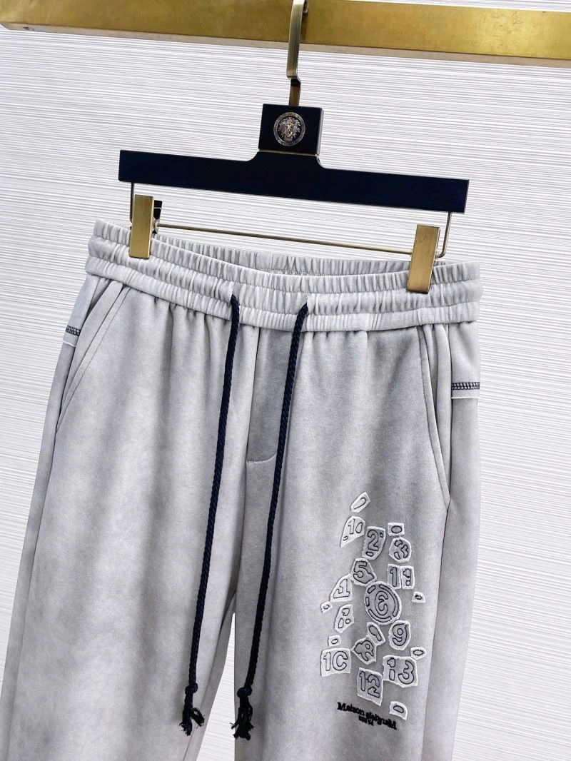Accurate model Maison Margiela Long Pants