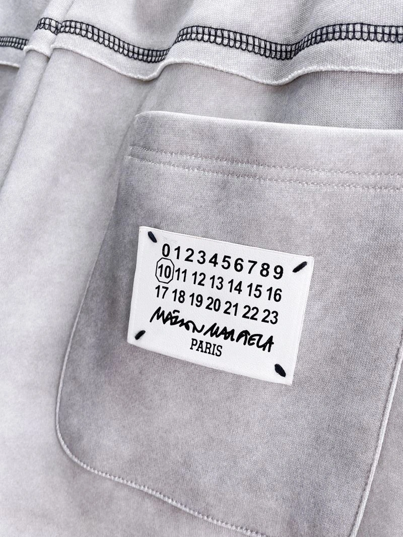 Accurate model Maison Margiela Long Pants
