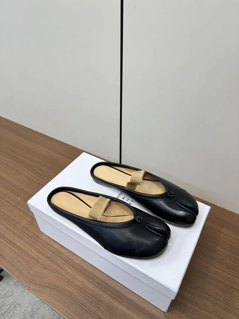 Indistinguishable Maison Margiela Sandals