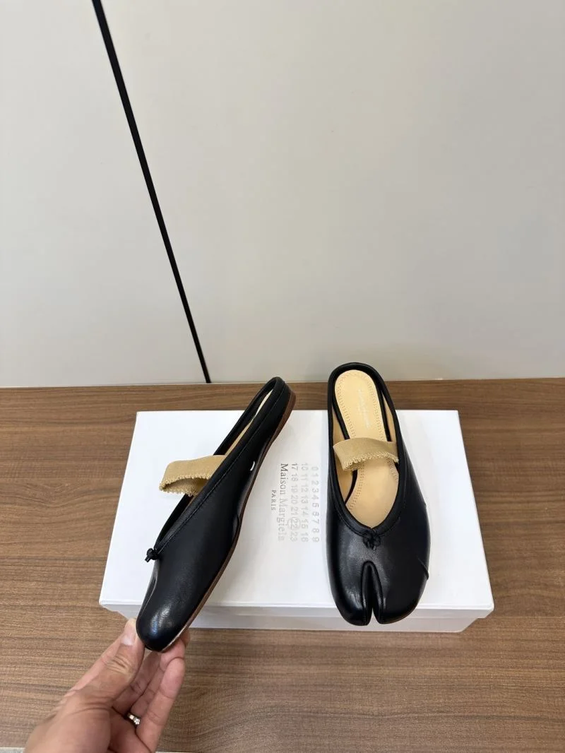 Indistinguishable Maison Margiela Sandals
