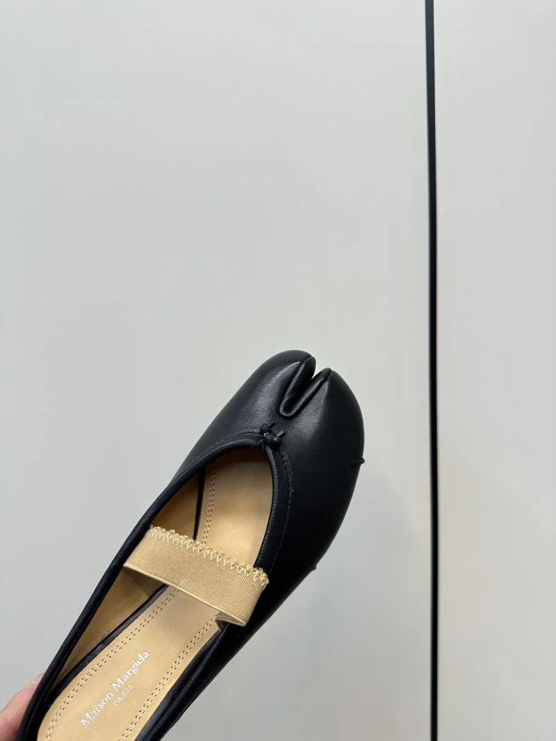 Indistinguishable Maison Margiela Sandals