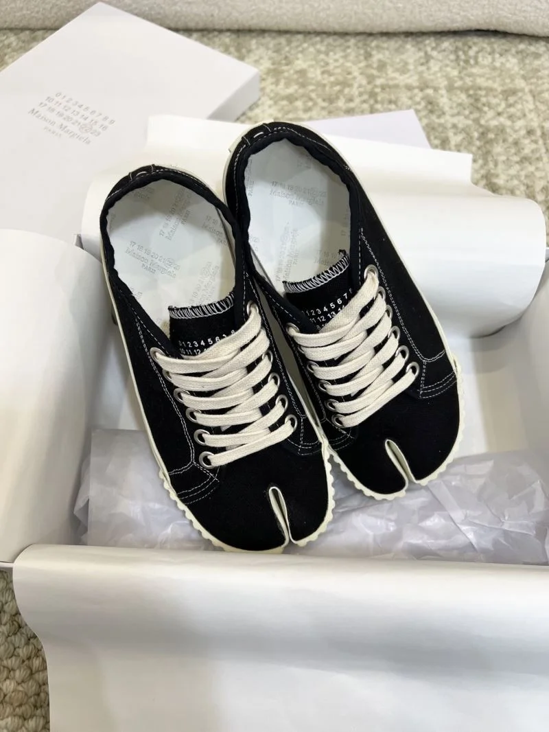 Top mirror Maison Margiela Shoes