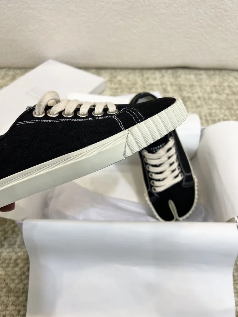 Top mirror Maison Margiela Shoes