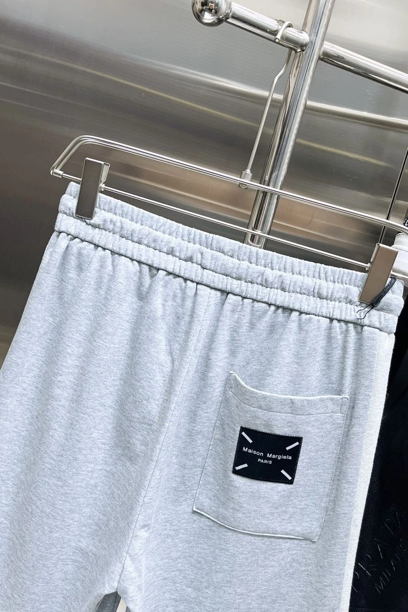 Value-priced Maison Margiela Short Pants