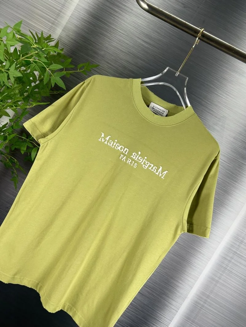 Indistinguishable Maison Margiela T-Shirts