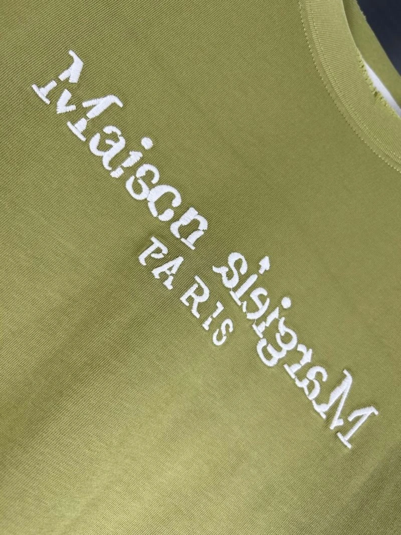 Indistinguishable Maison Margiela T-Shirts