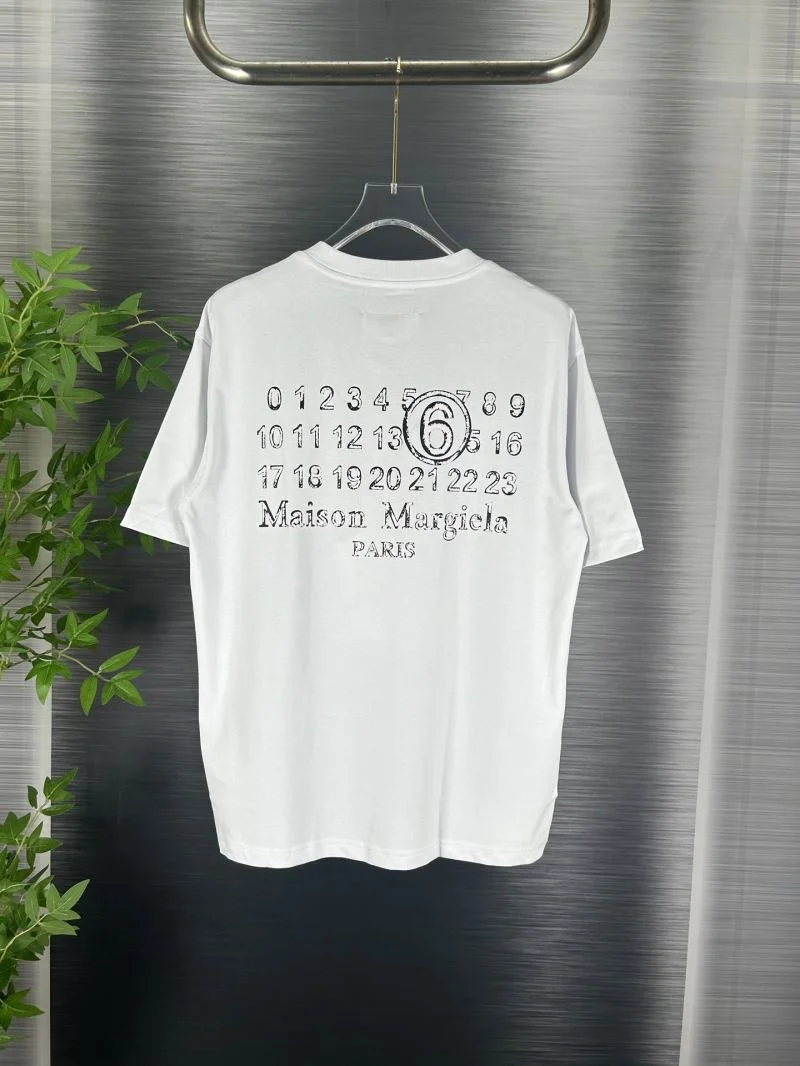 Indistinguishable Maison Margiela T-Shirts