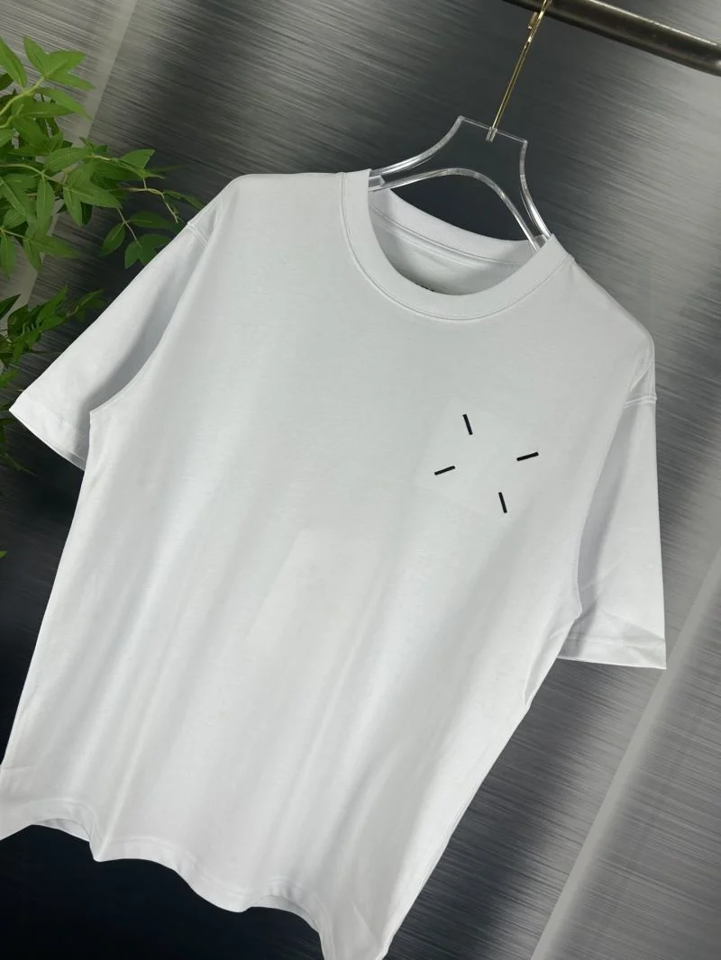 Indistinguishable Maison Margiela T-Shirts