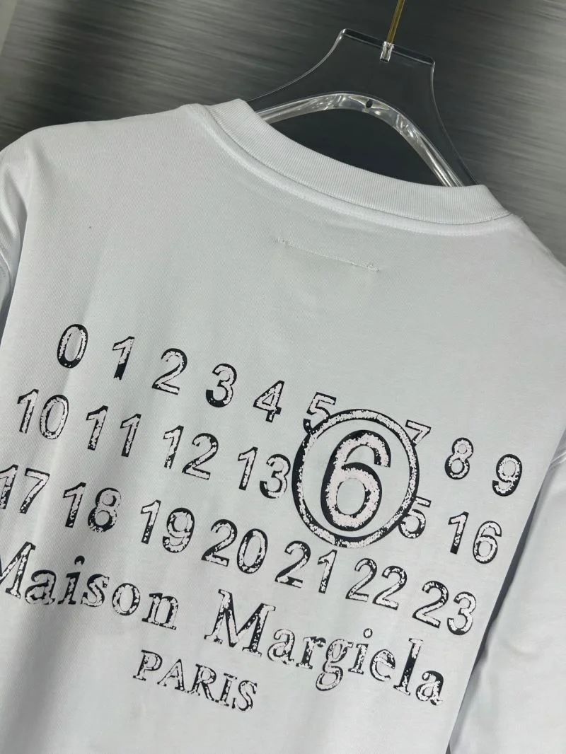 Indistinguishable Maison Margiela T-Shirts