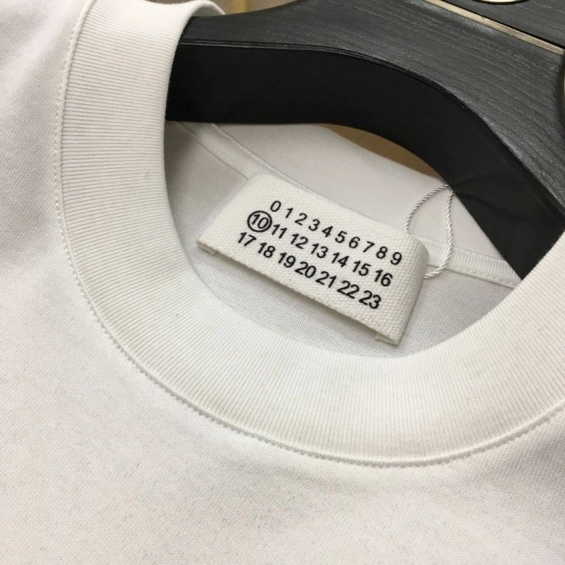 Accurate model Maison Margiela T-Shirts