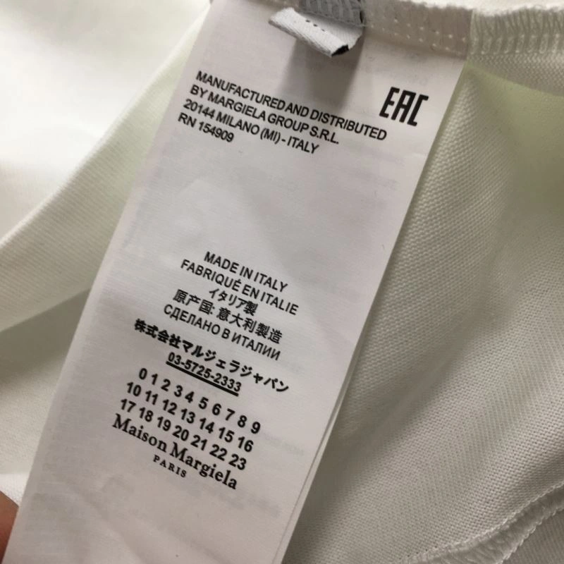 Accurate model Maison Margiela T-Shirts