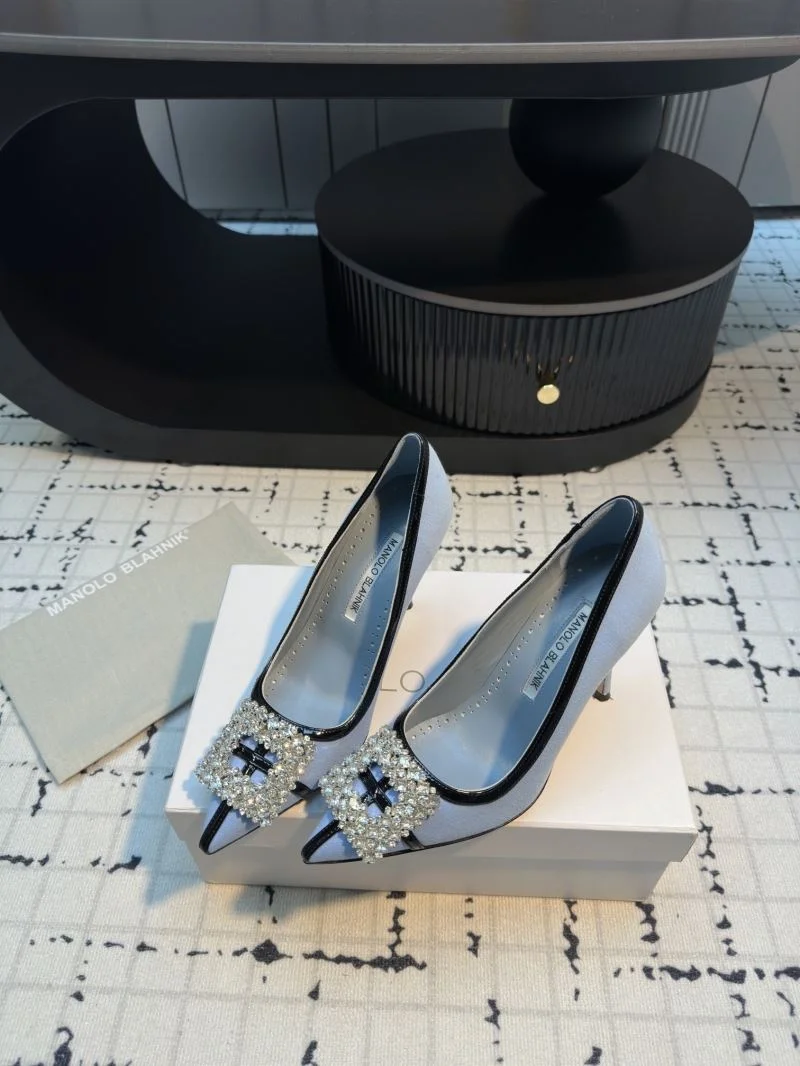 Low-cost Manolo Blahnik Shoes