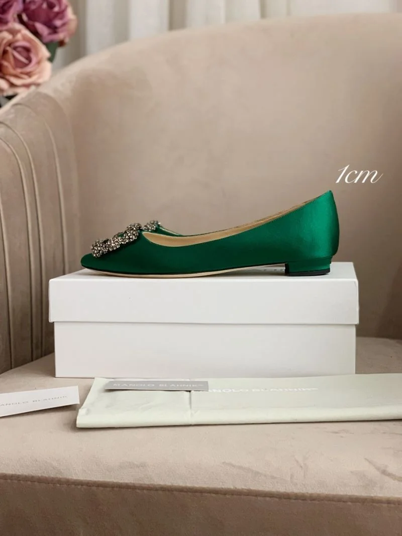 Top mirror Manolo Blahnik Shoes