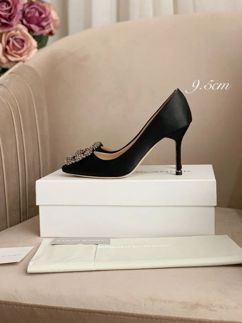 Exact replica Manolo Blahnik Shoes