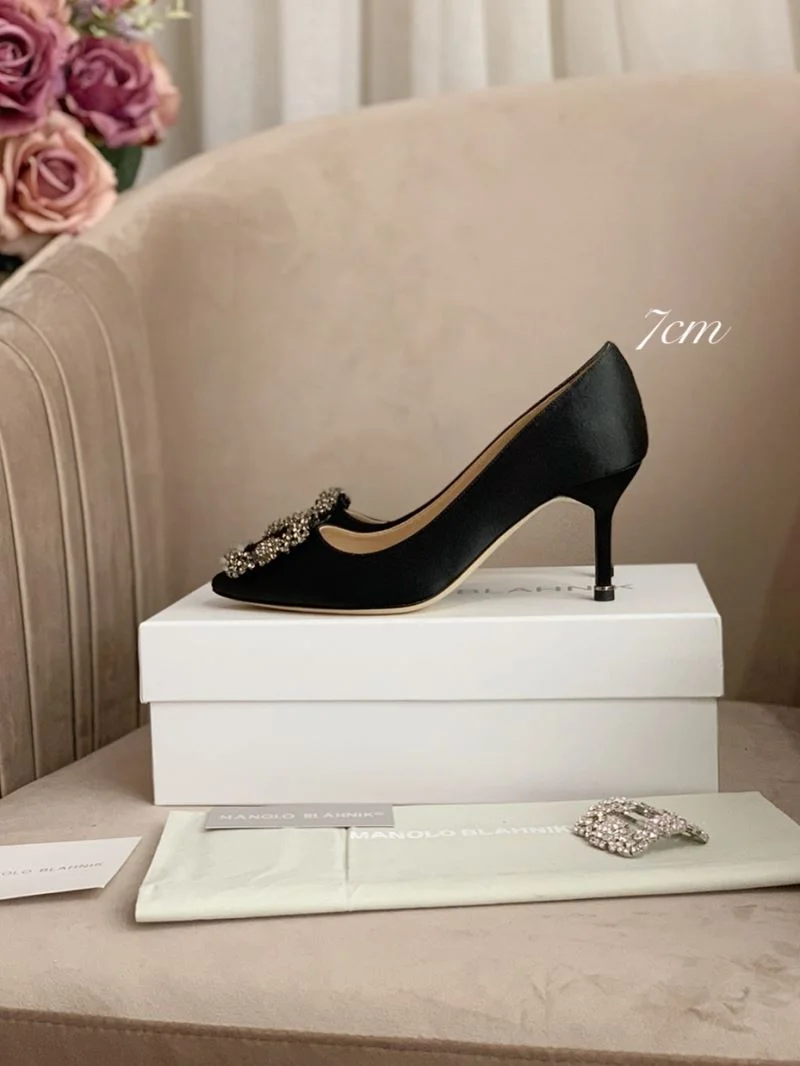 Exact replica Manolo Blahnik Shoes