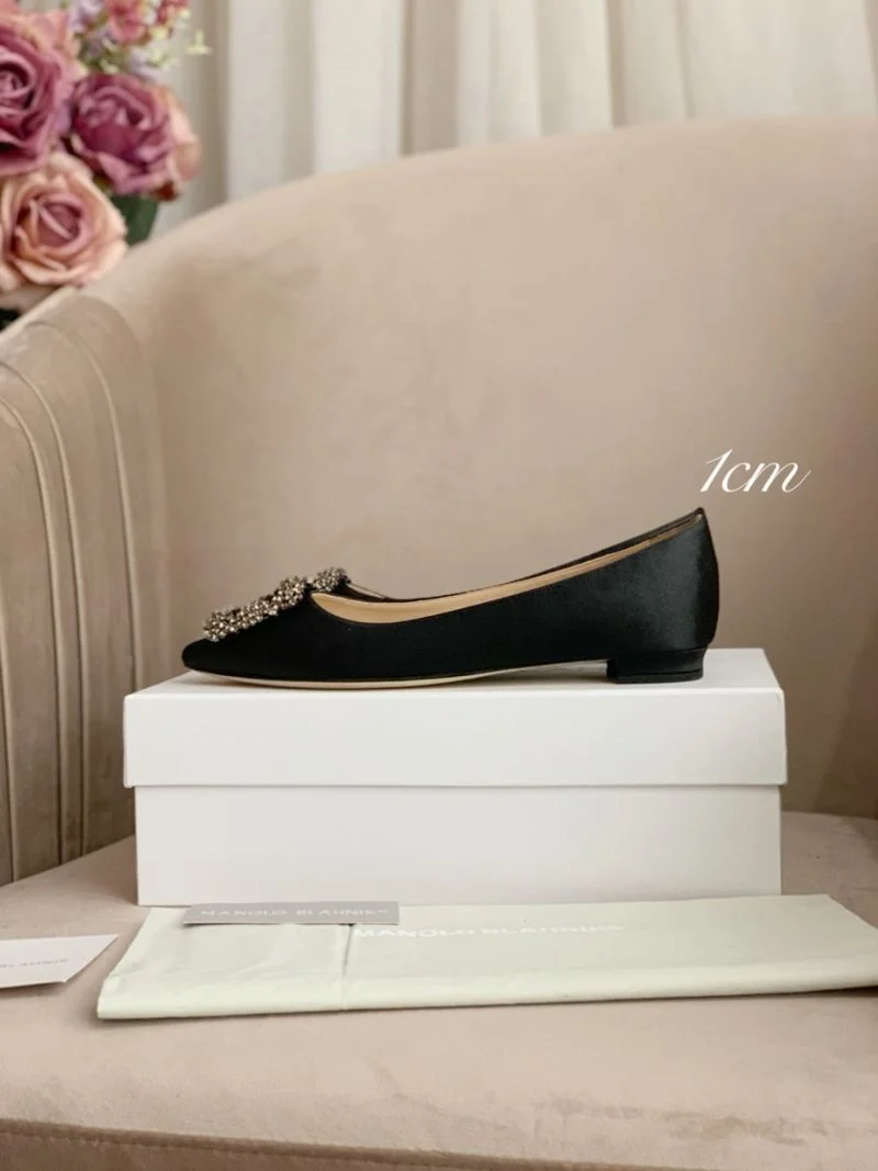 Exact replica Manolo Blahnik Shoes