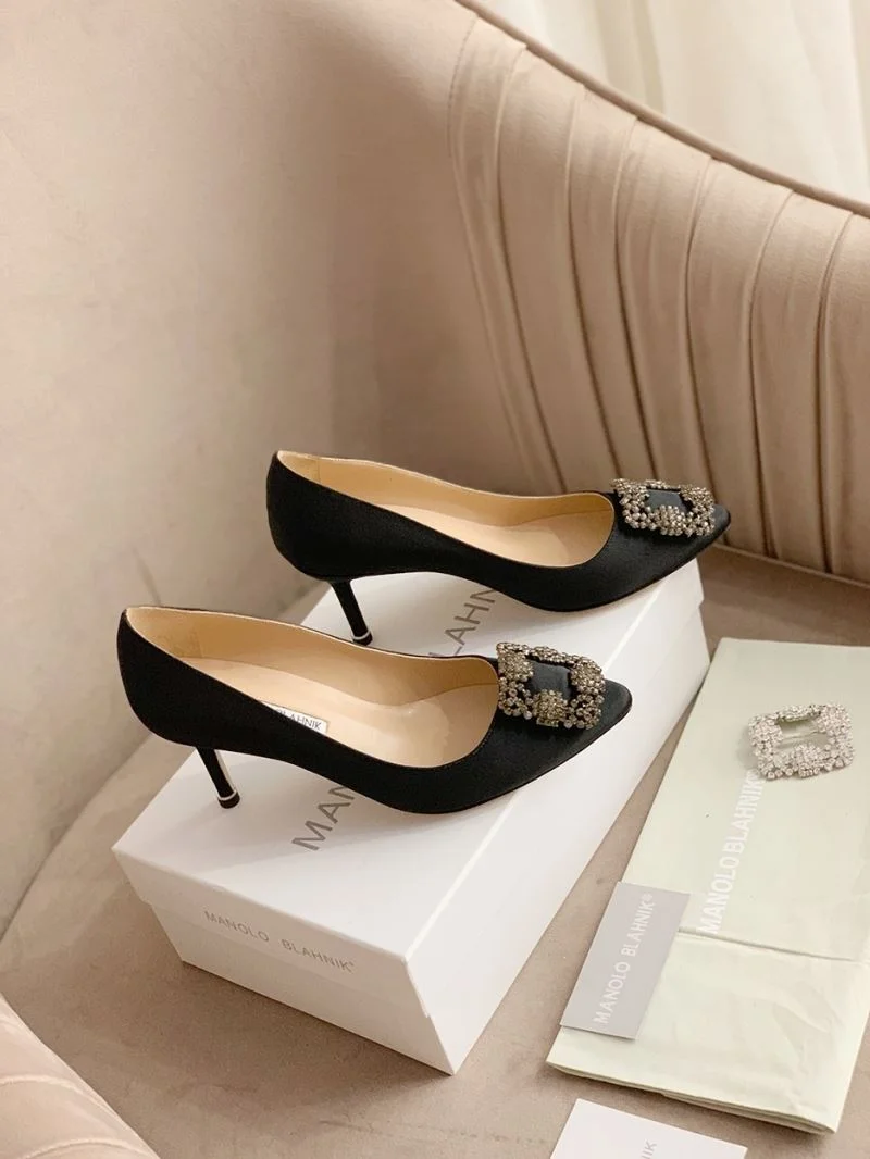 Exact replica Manolo Blahnik Shoes