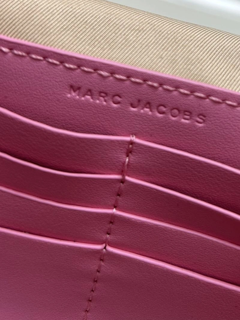 Accurate model Marc Jacobs Satchel Bags