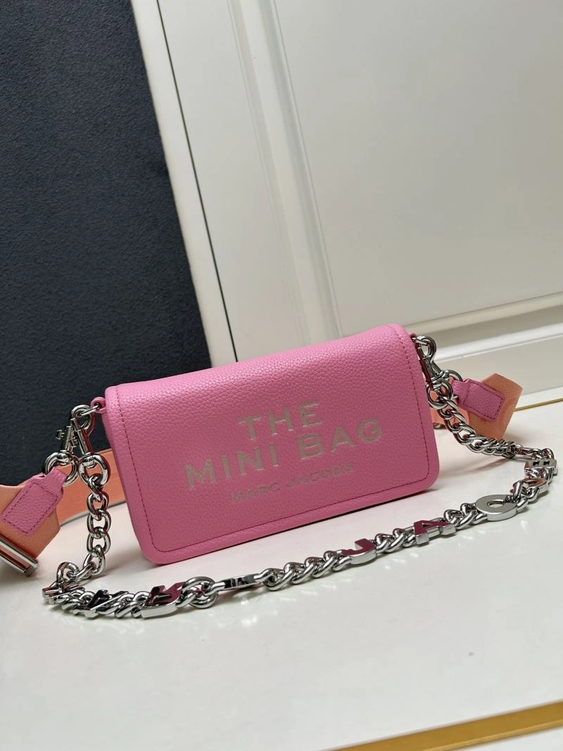 Accurate model Marc Jacobs Satchel Bags