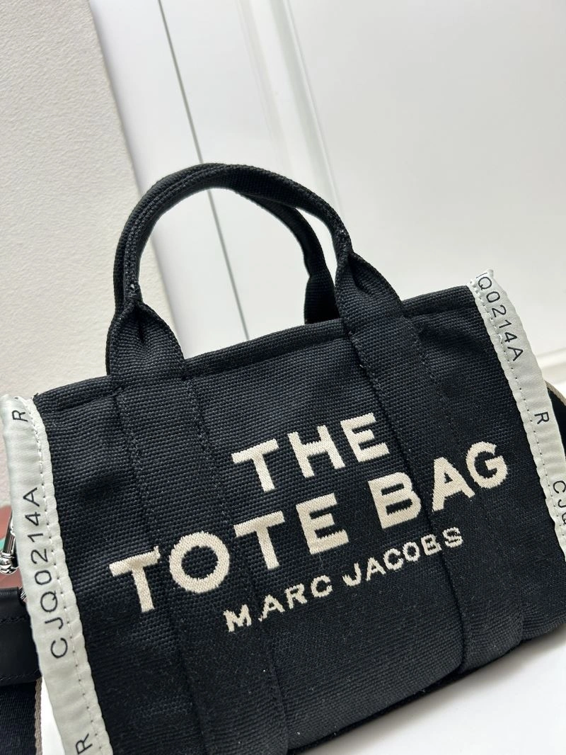 Bargain Marc Jacobs Shopping Bags