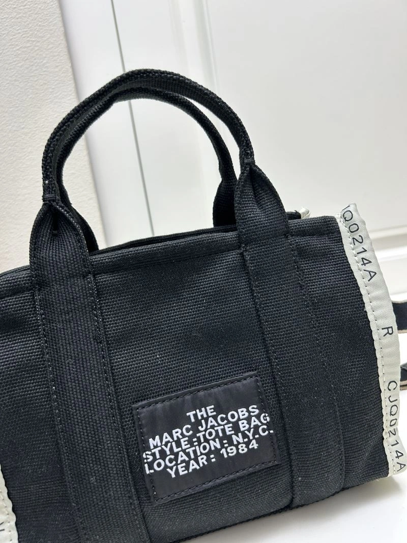 Bargain Marc Jacobs Shopping Bags