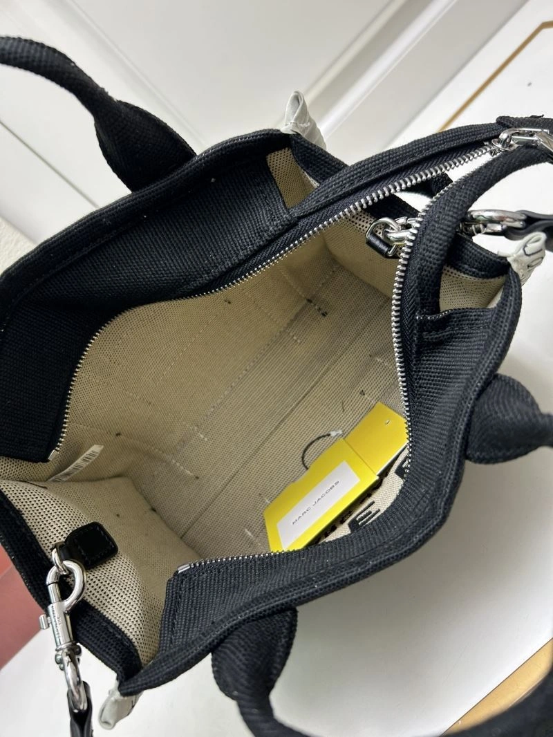 Bargain Marc Jacobs Shopping Bags