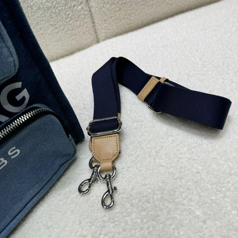 Low-cost Marc Jacobs Shopping Bags