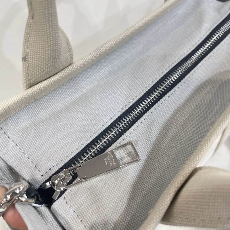 Affordable Marc Jacobs Shopping Bags