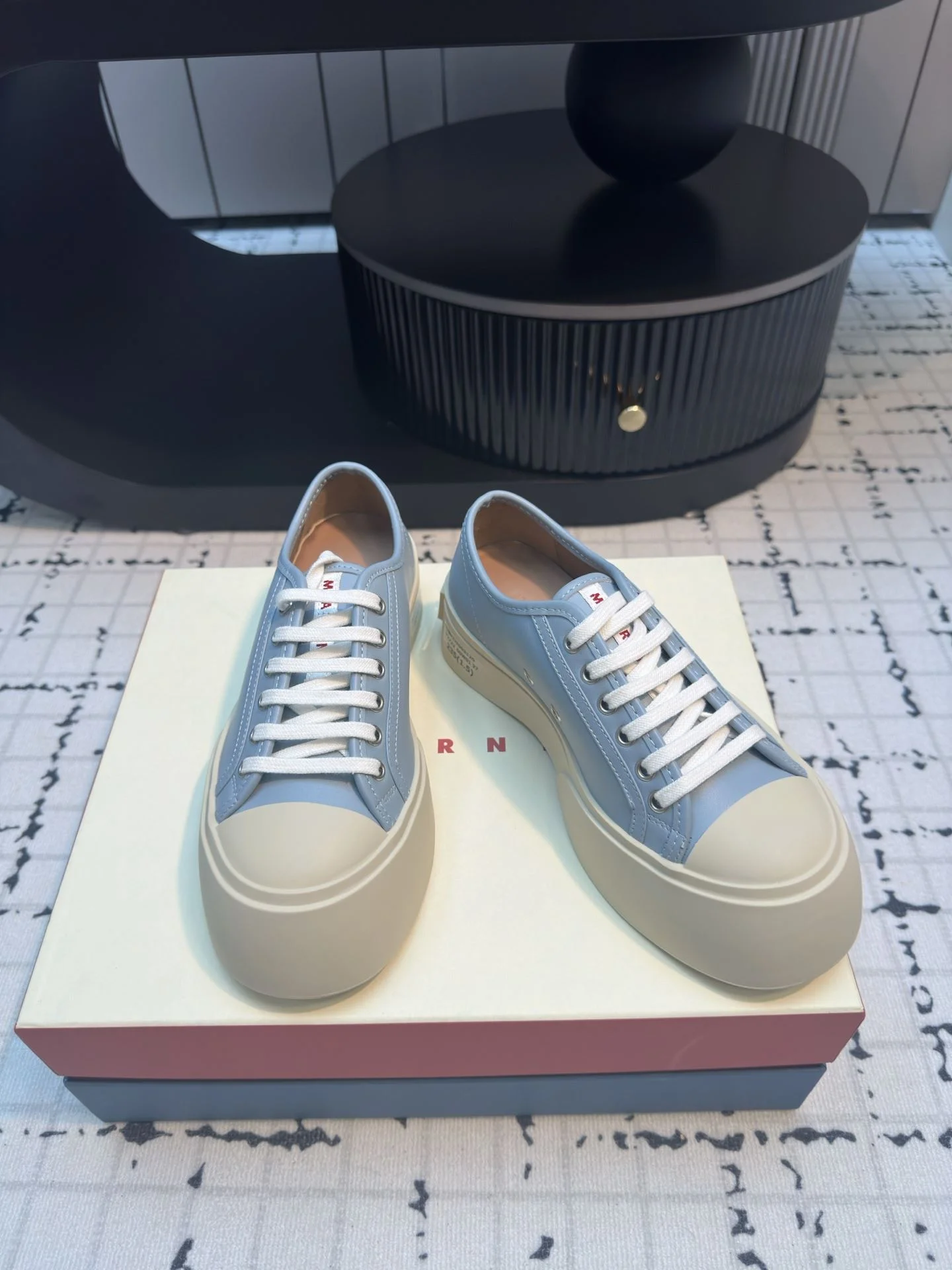 Accurate model Marni Shoes