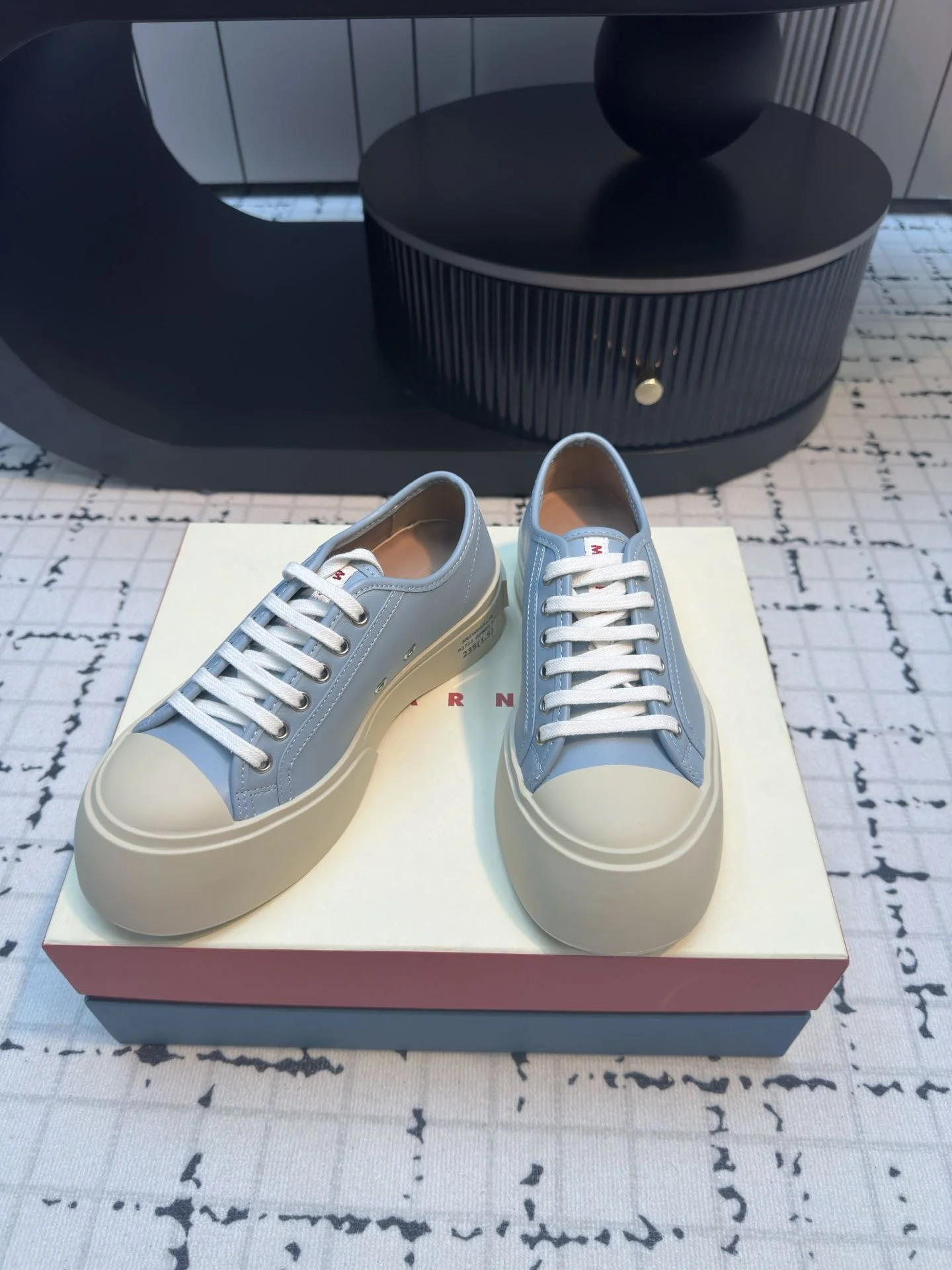 Accurate model Marni Shoes