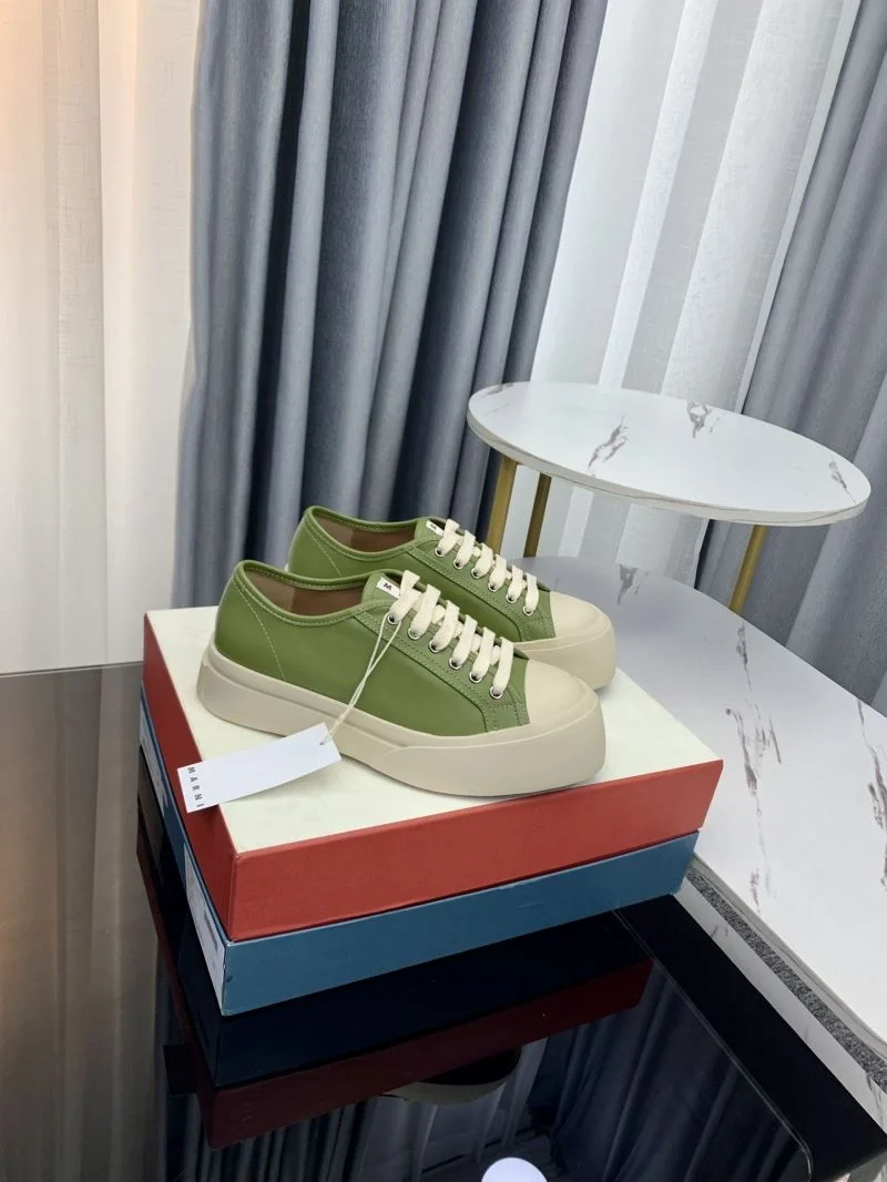 Accurate model Marni Shoes