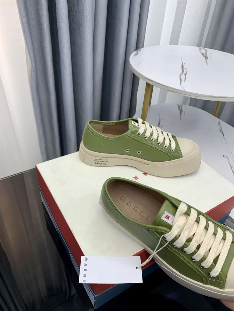 Accurate model Marni Shoes