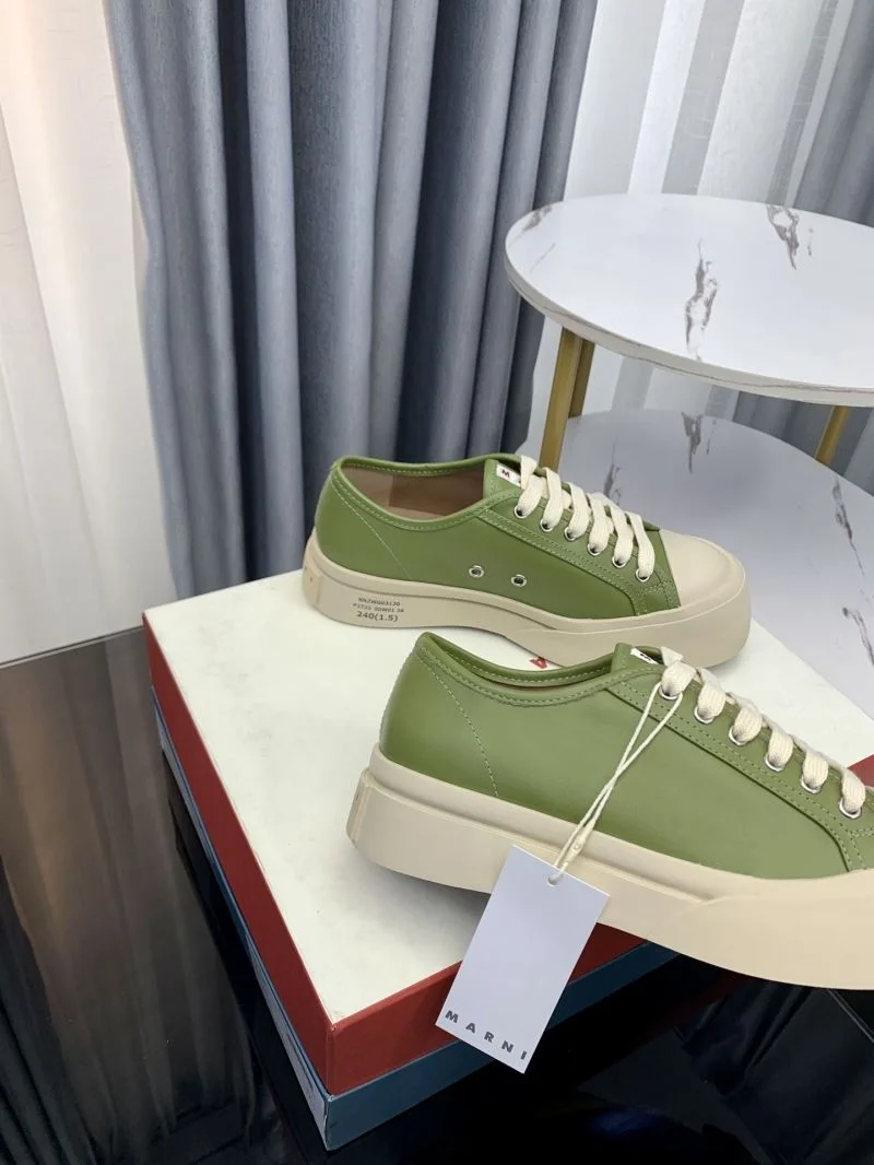 Accurate model Marni Shoes