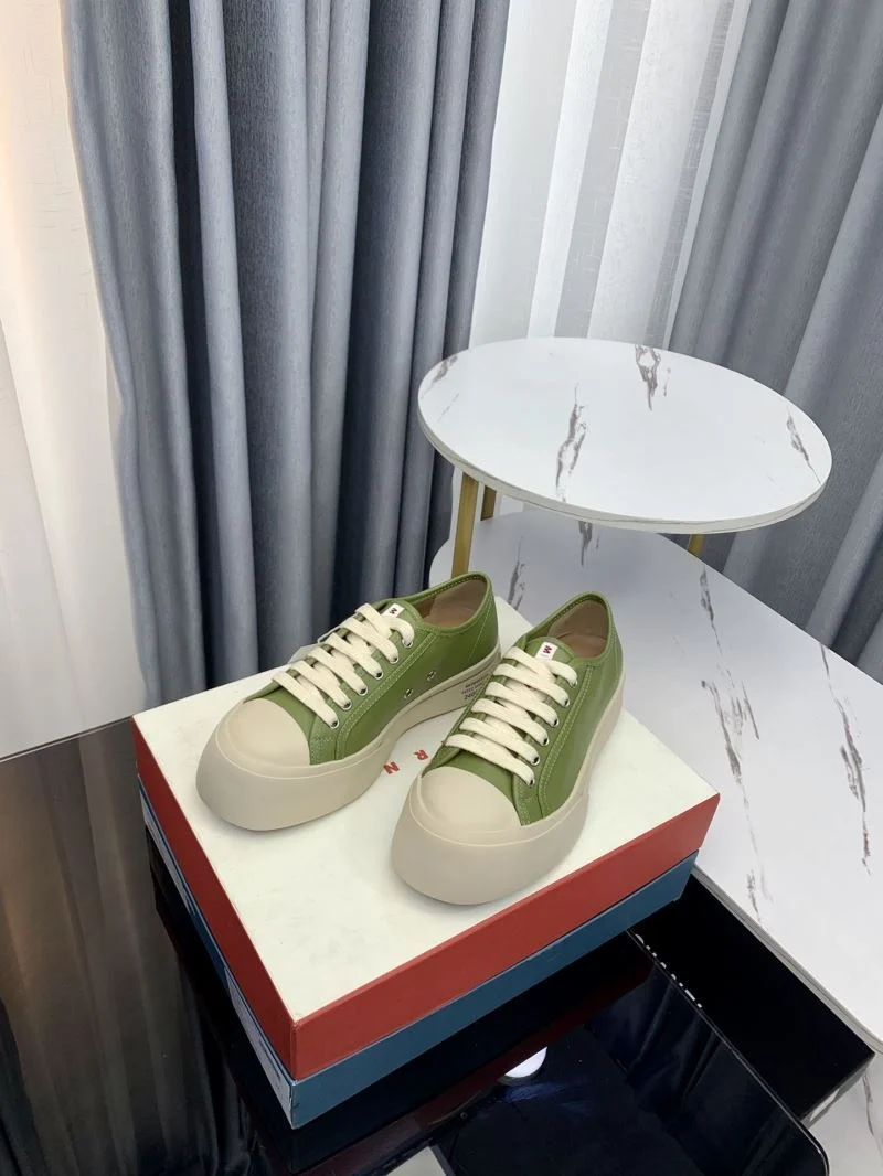 Accurate model Marni Shoes