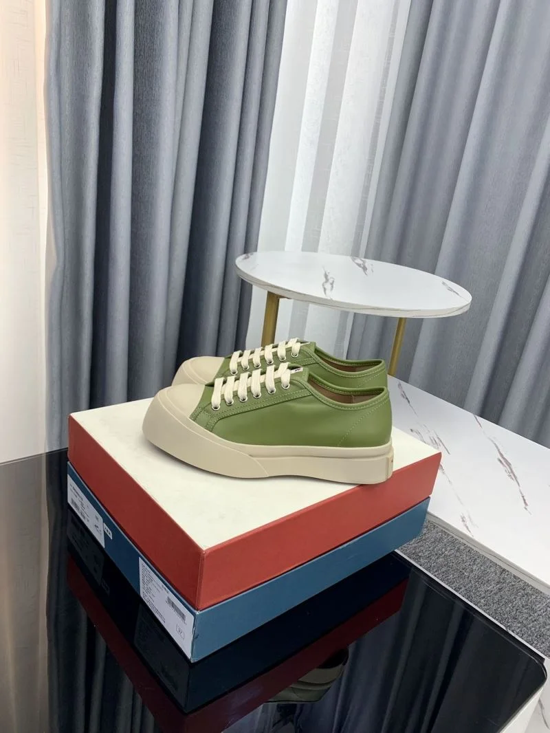 Accurate model Marni Shoes