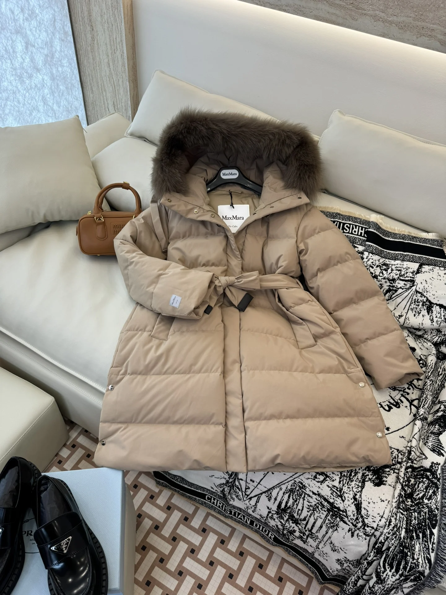 Inexpensive Max Mara Down Jackets